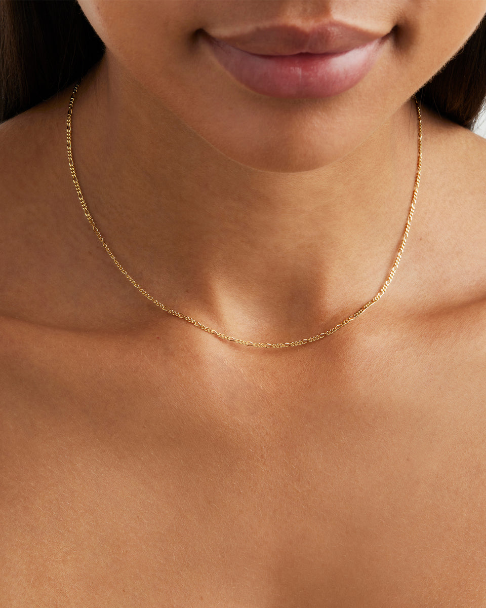 9k Solid Gold 18" Figaro Chain Necklace – by charlotte
